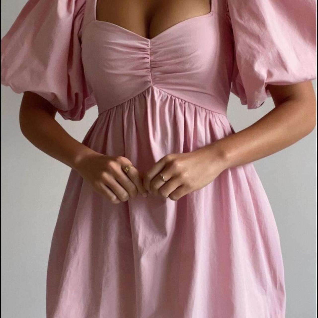 pink cutout showpo dress - Depop