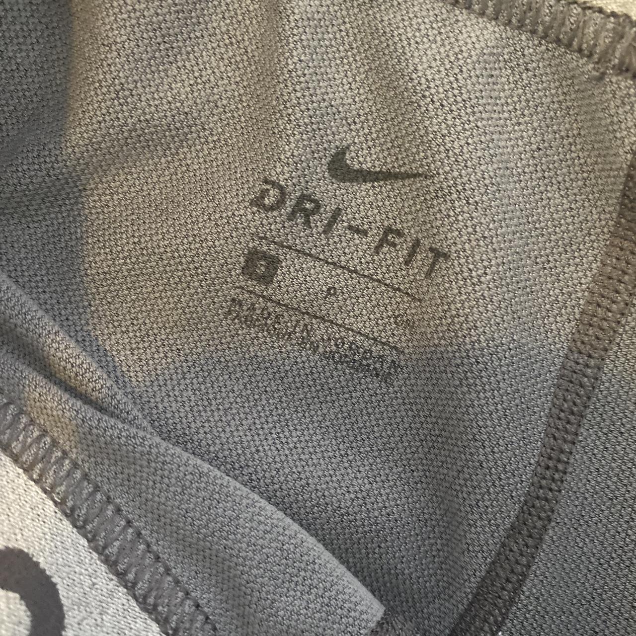 grey nike pro leggings - Depop