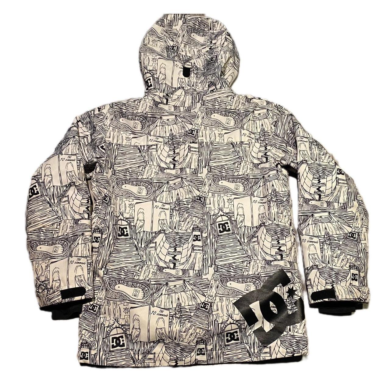 Dc coat Swipe through all photos🙏🏻🙏🏻 Size M NO... - Depop