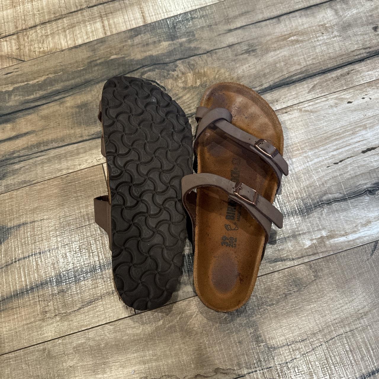 Barely worn birks - Depop