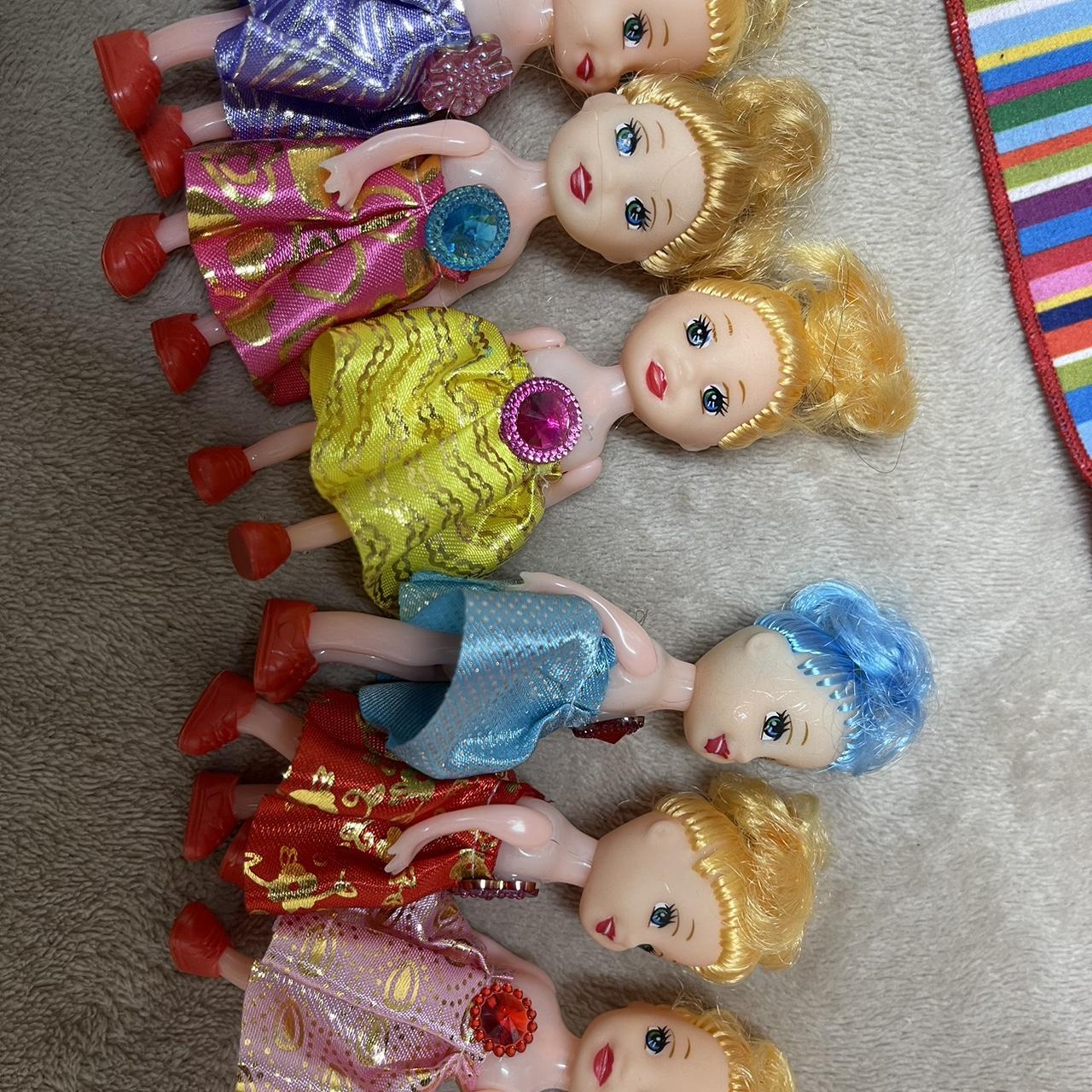 Furniture and dolls for girls bundle - Depop