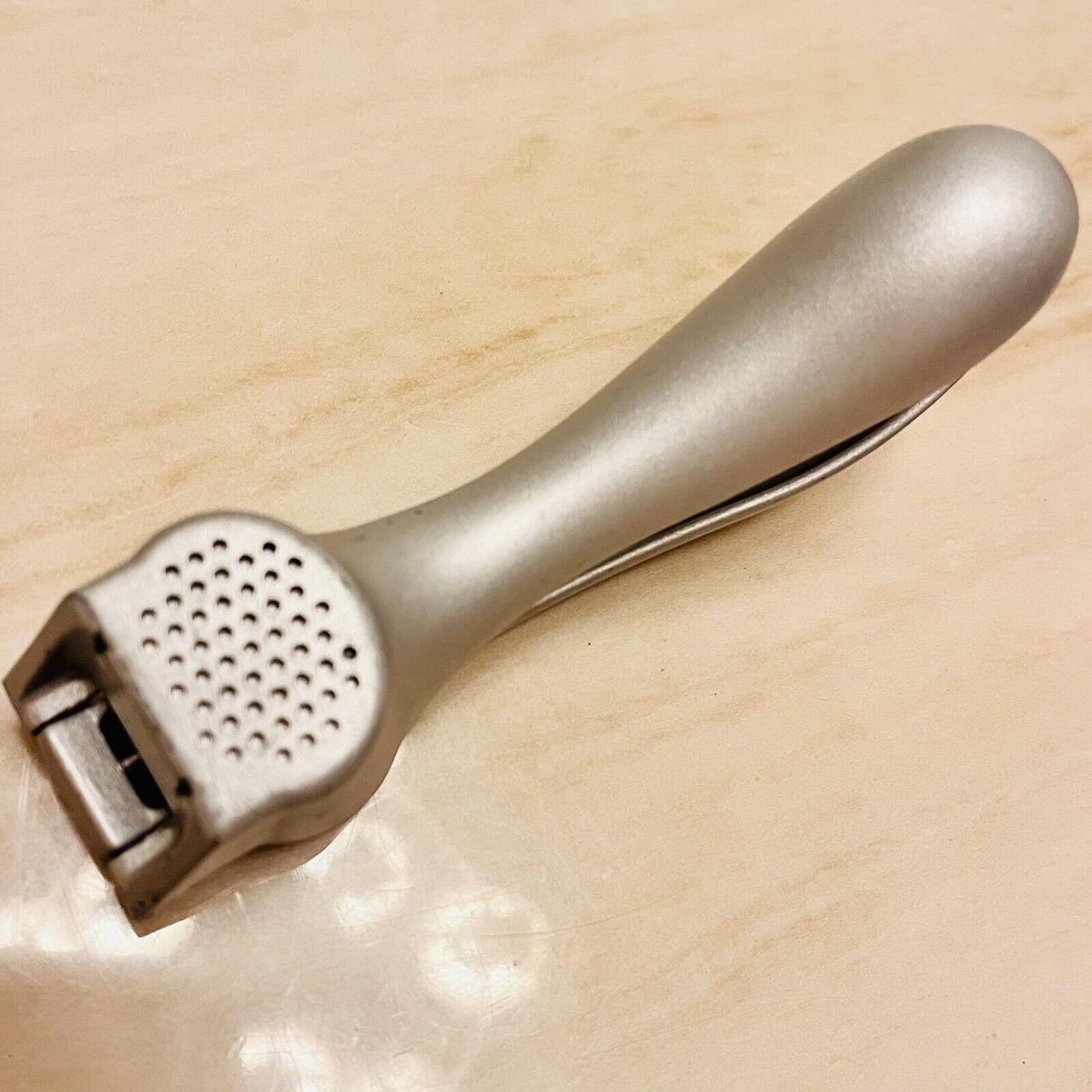 The Pampered Chef Garlic Press Silver Cast Aluminum... - Depop