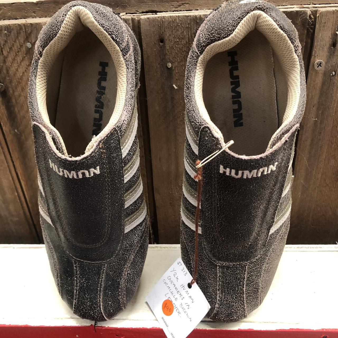 y2k Human sneakers - Depop