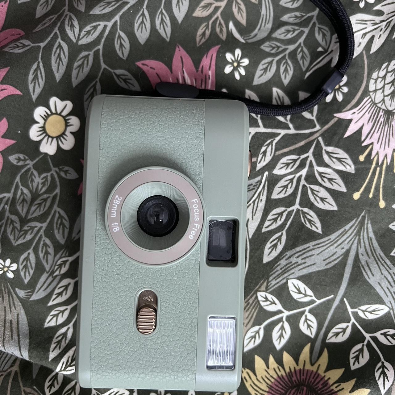 heyday target green 33mm camera with built in flash... - Depop