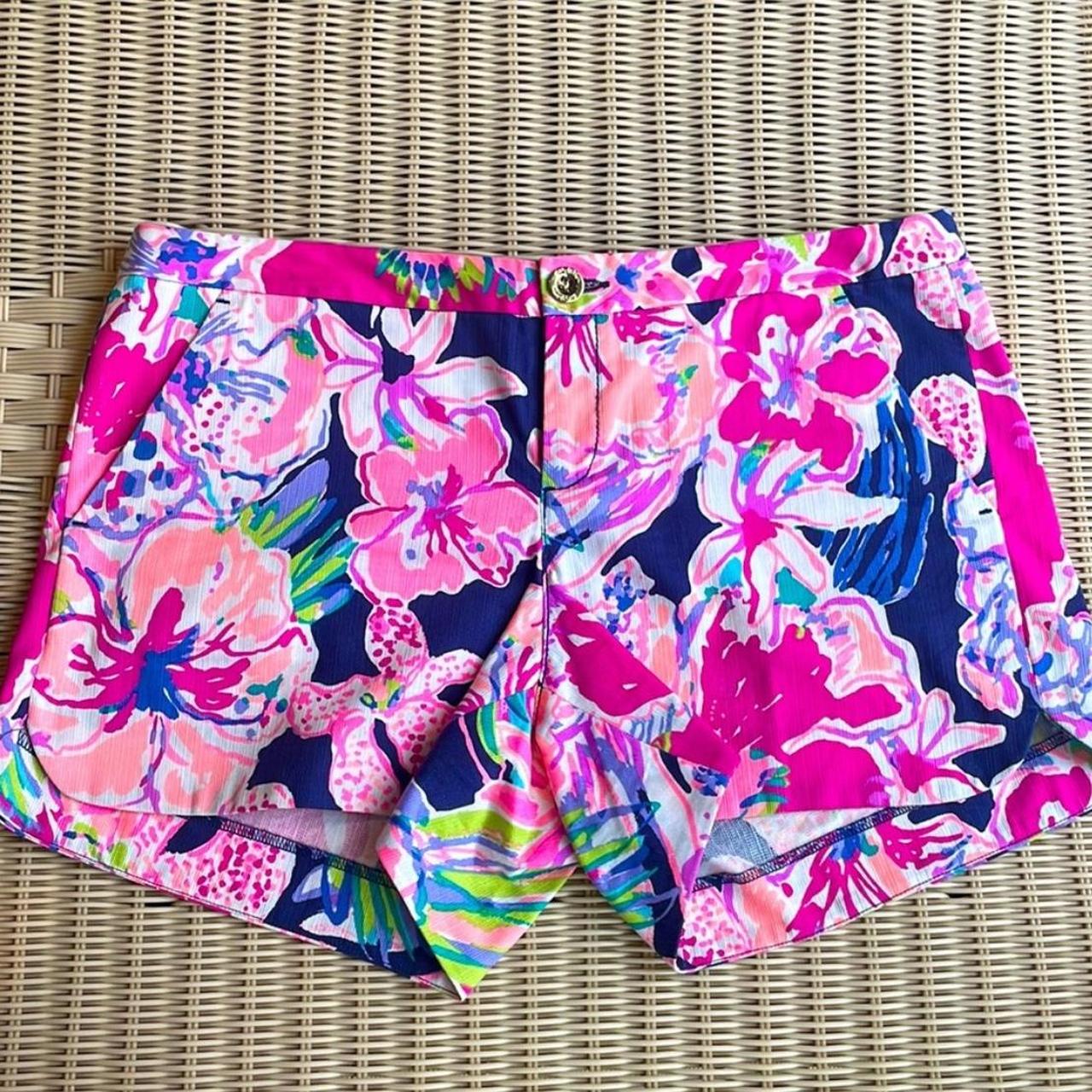 Lilly Pulitzer shorts. Worn maybe 5 times. Size 4. 5” - Depop