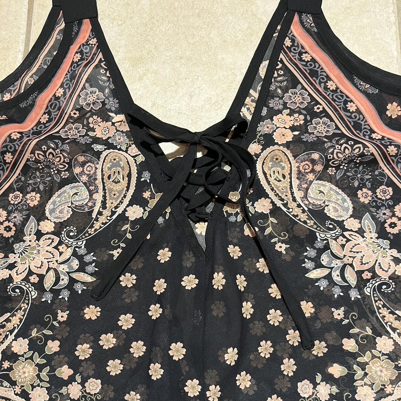 2000s Summer Flowy Tank Top🥀 Super cute patterned... | Depop