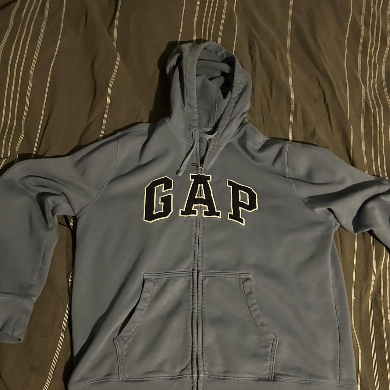 XL Gap Baby blue NO ZIPPER HANDLE - Depop