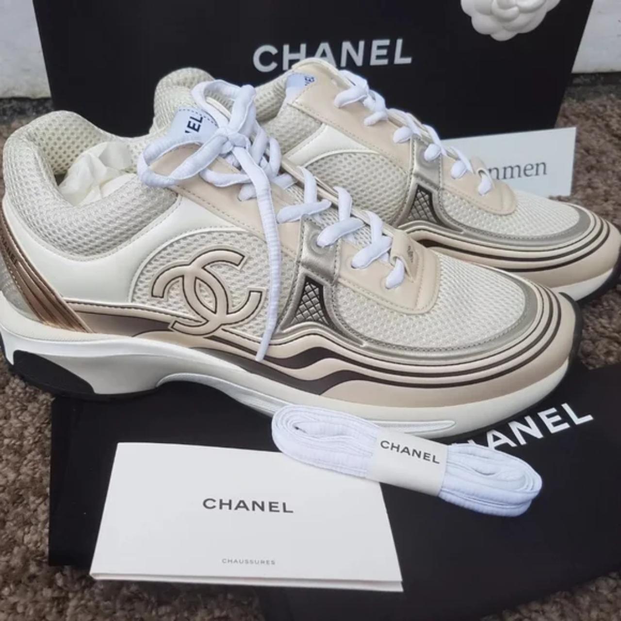 CHANEL WOMEN'S SNEAKERS CC RUNNER EU 39 / trainers... - Depop