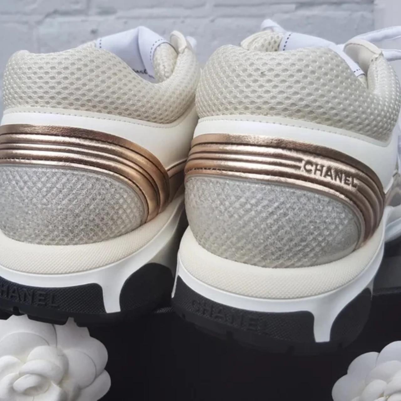 CHANEL WOMEN'S SNEAKERS CC RUNNER EU 39 / trainers... - Depop