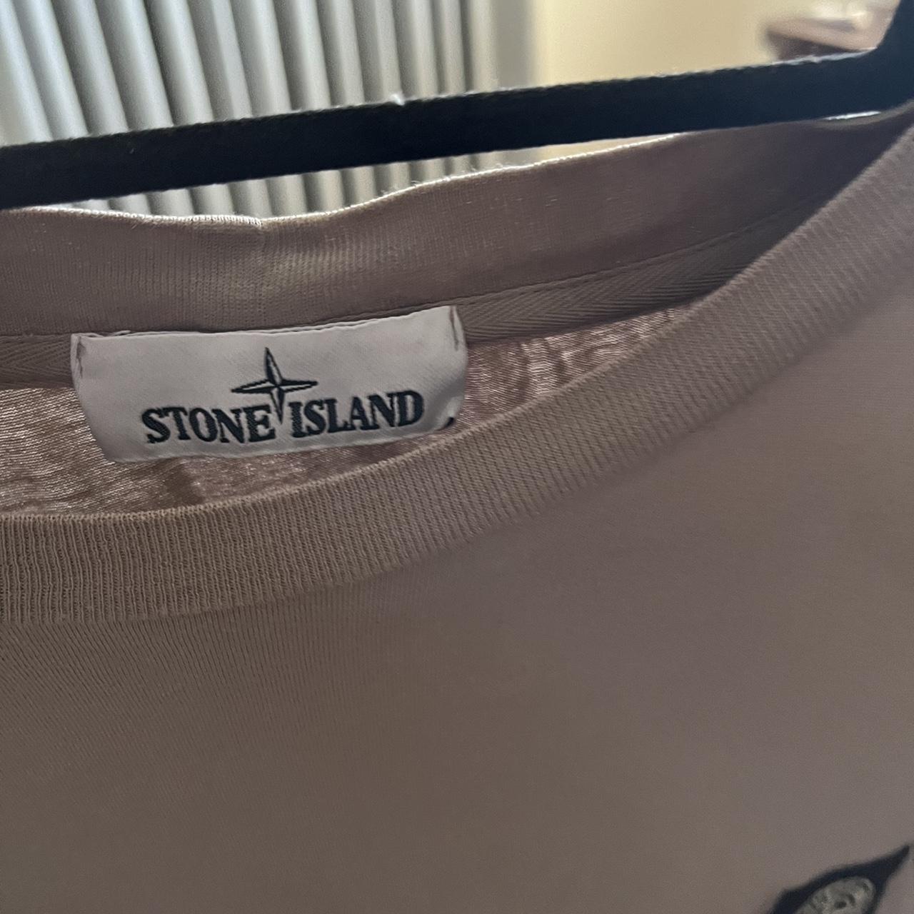 SS STONE ISLAND TEE GET THE BADGE IN PATE... - Depop