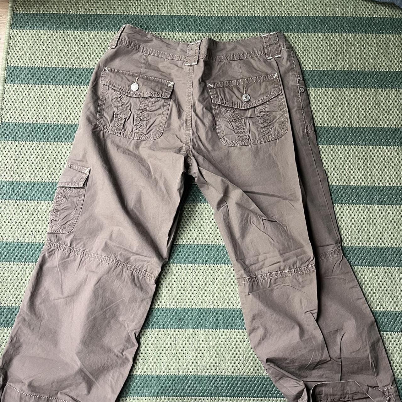 Unionbay cargo capris Measurements laying flat... - Depop