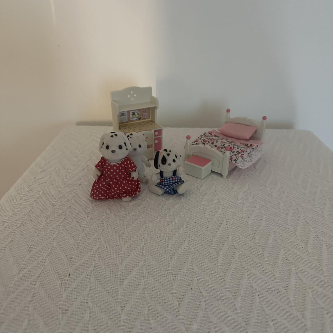 Calico Critters Dalmatian Family | Comes with : Mom... - Depop