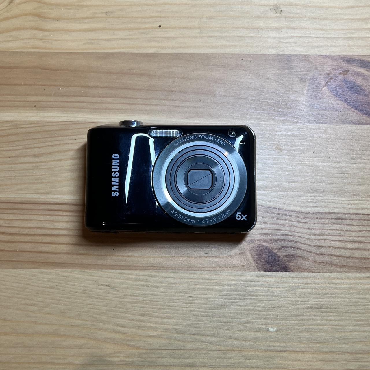 Samsung ES30, black Condition: good Intelligent... - Depop