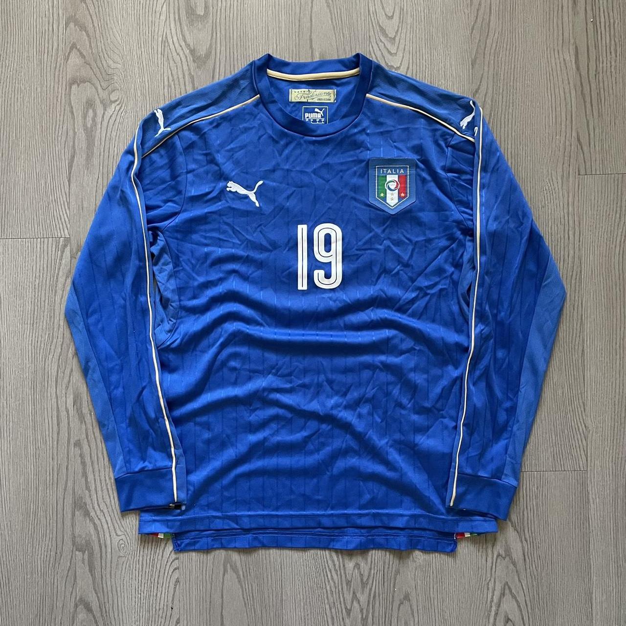 Puma Italy soccer jersey 2016/17 Size Large... - Depop