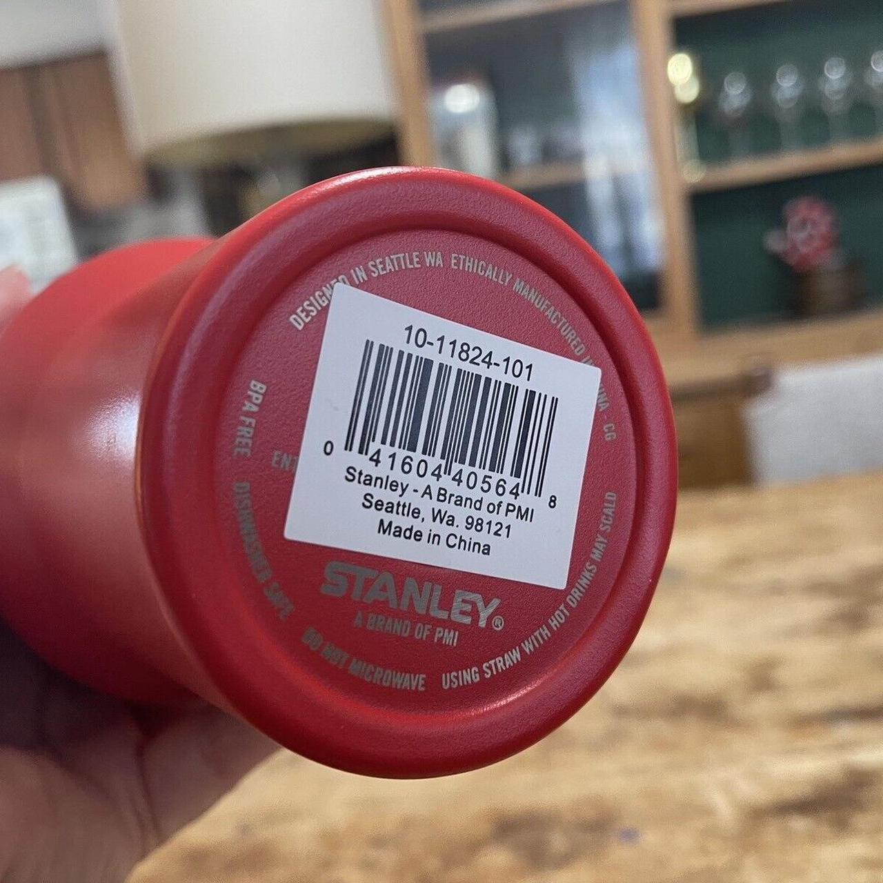 Target Red Stanley 40oz H2.0 Flowstate Quencher Tumblr - Depop