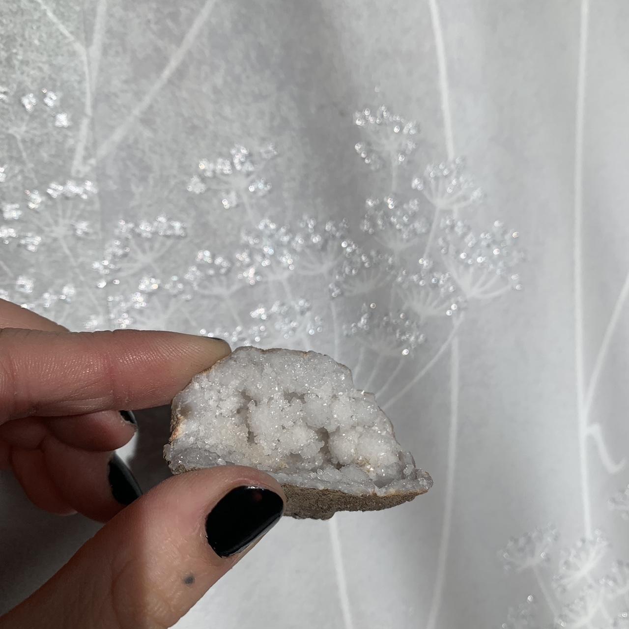 Cluster crystal geode clear sparkle sparkly - Depop