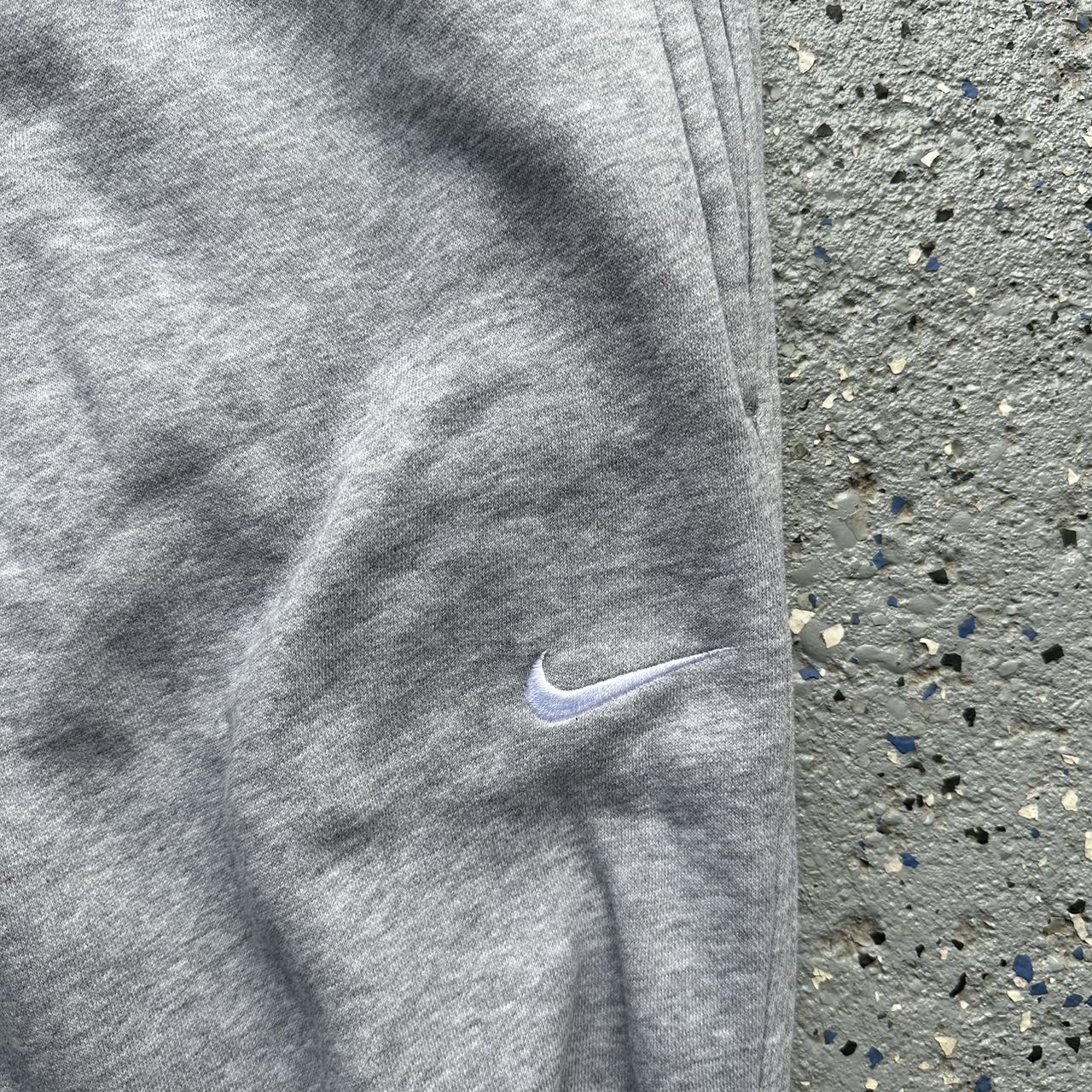 Extra large Grey women’s Nike sweatpants with... - Depop