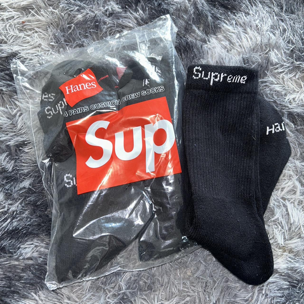 Supreme crew socks! Brand new black single pair - Depop