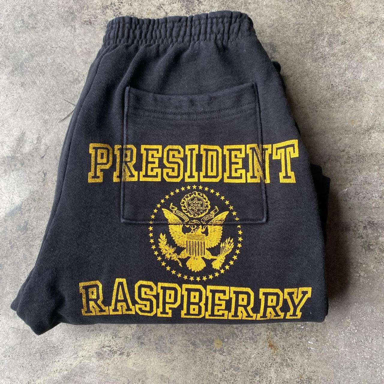 RASPBERRY HILLS GV GALLERY PRESIDENTIAL... - Depop