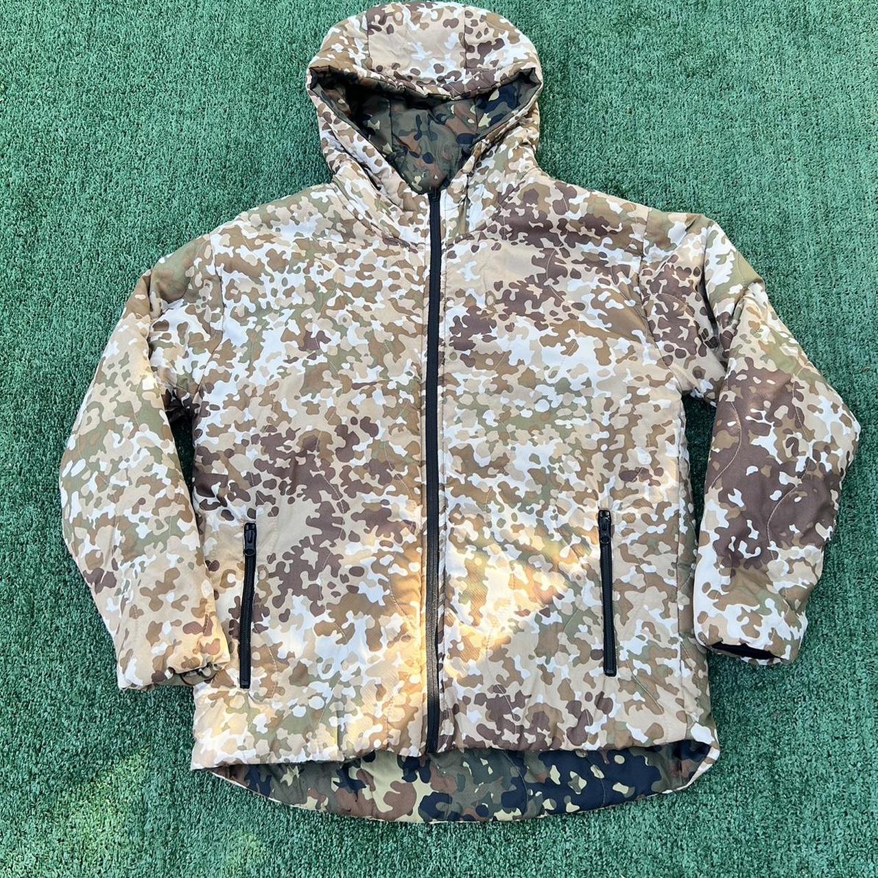 Wrmfzy reversible camo pattern lightweight puffer... - Depop