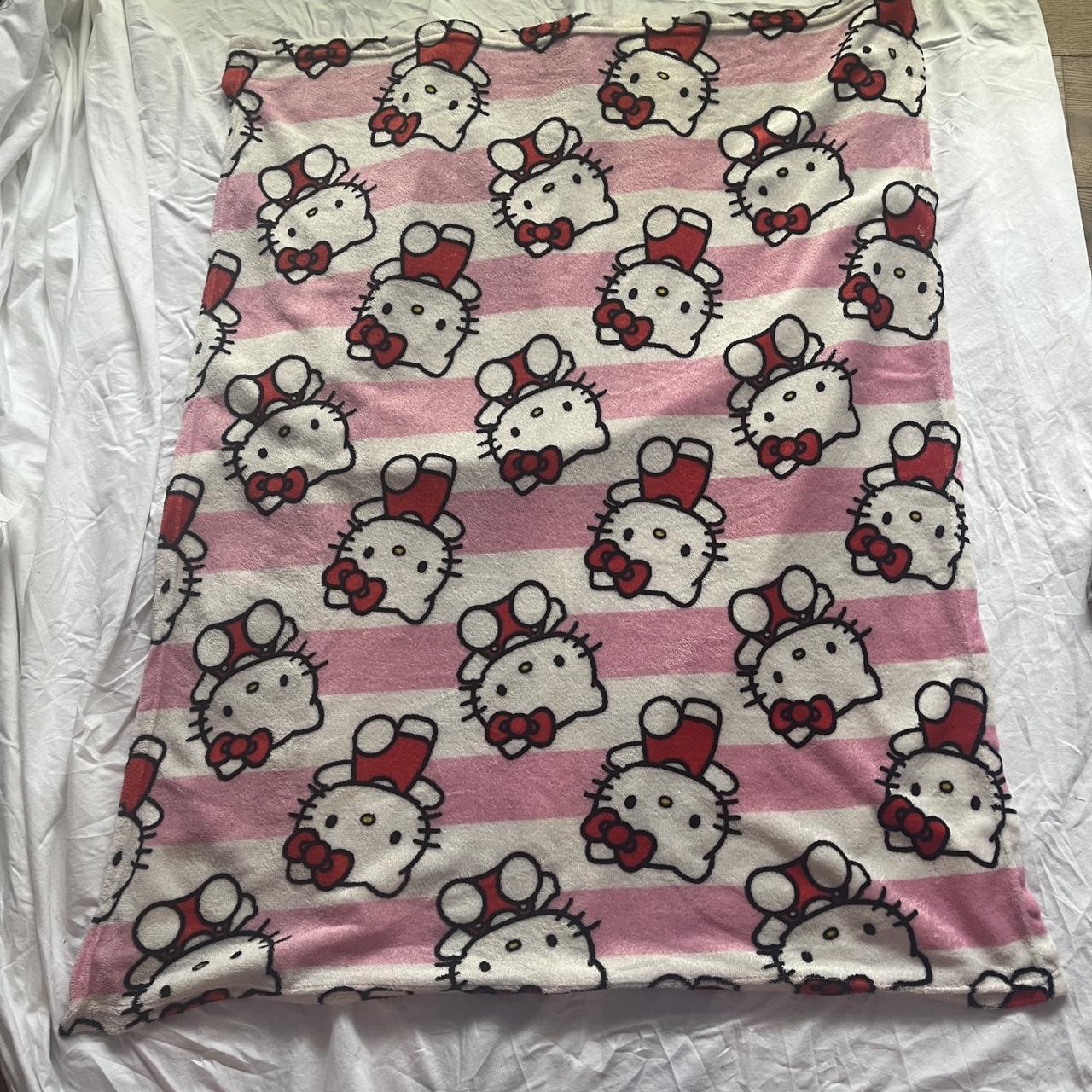 hello kitty fluffy blanket - Depop