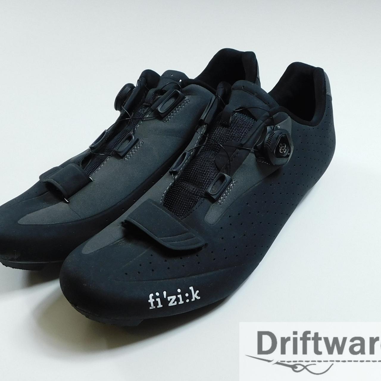 These Fizik R5 shoes are in good, pre-owned... - Depop