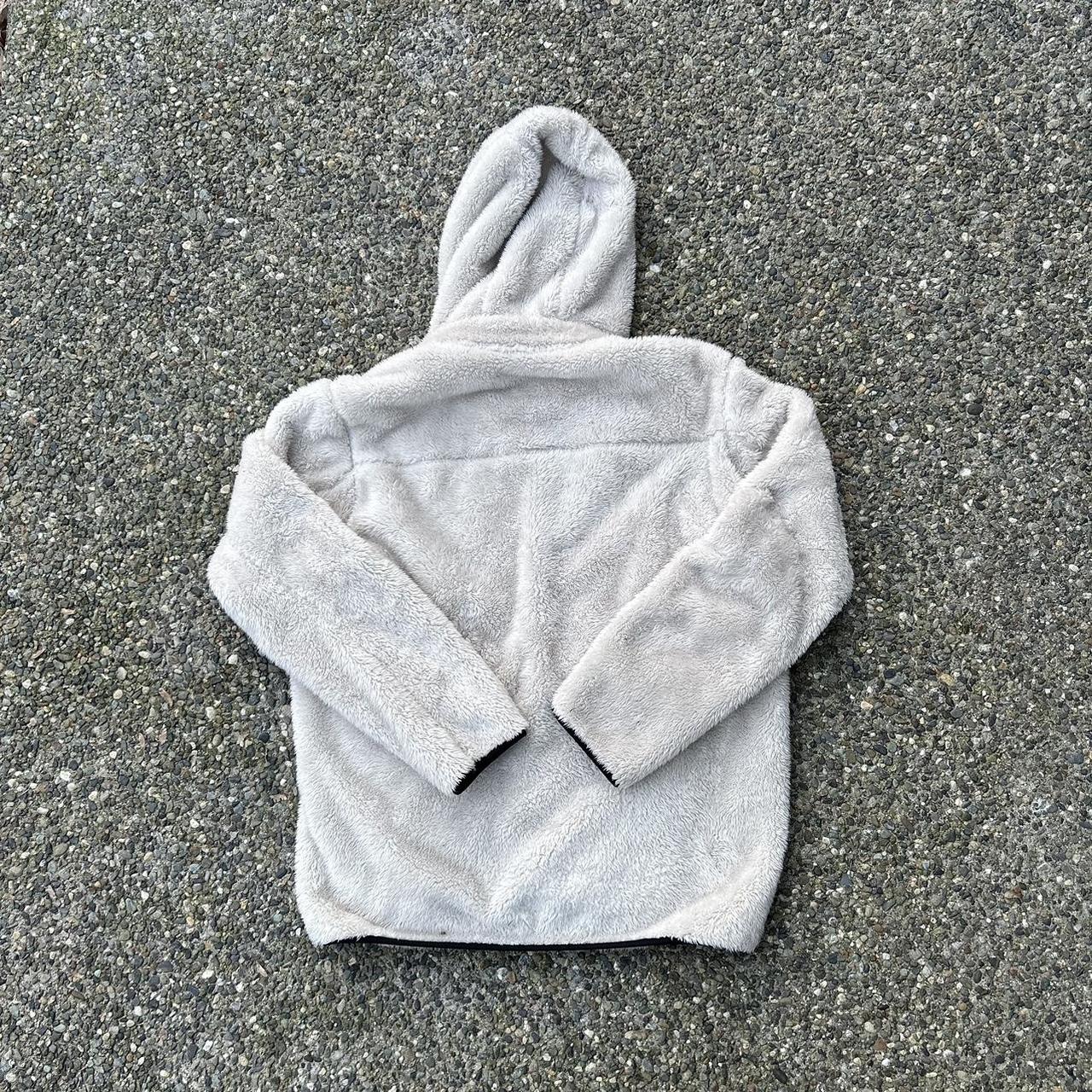 UNIQLO Fleece Jacket Mens Medium Cream Color msg... - Depop