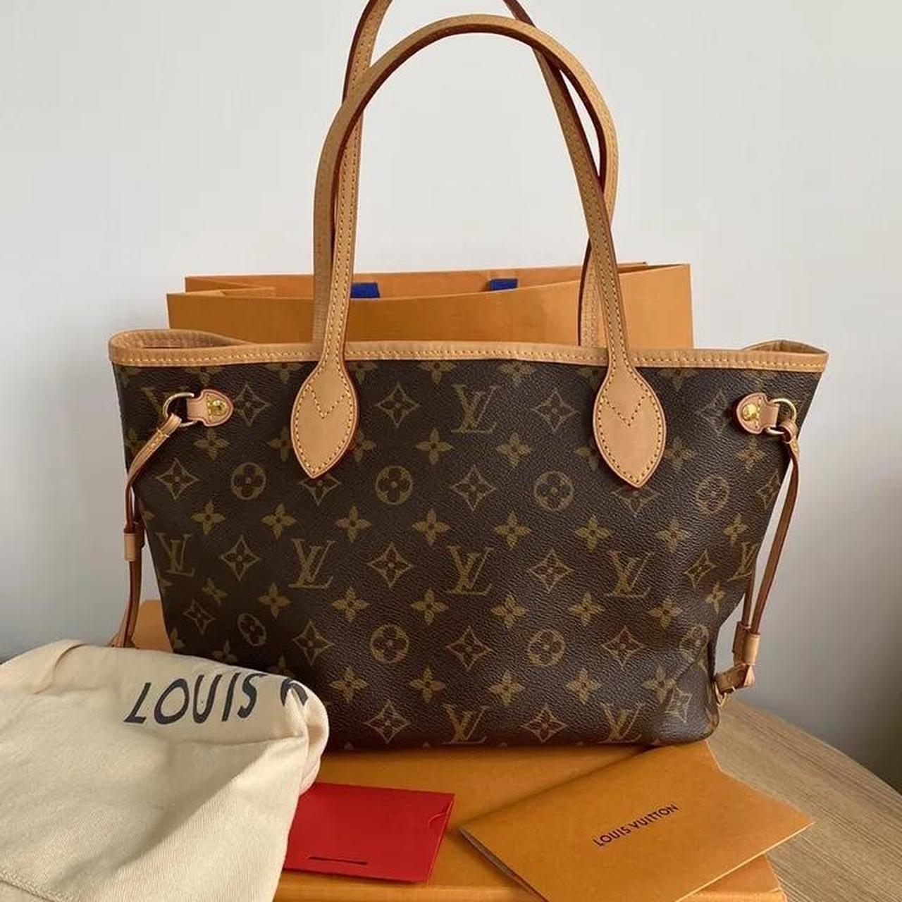 Lv never full mm authentic bag comes with receipt... - Depop