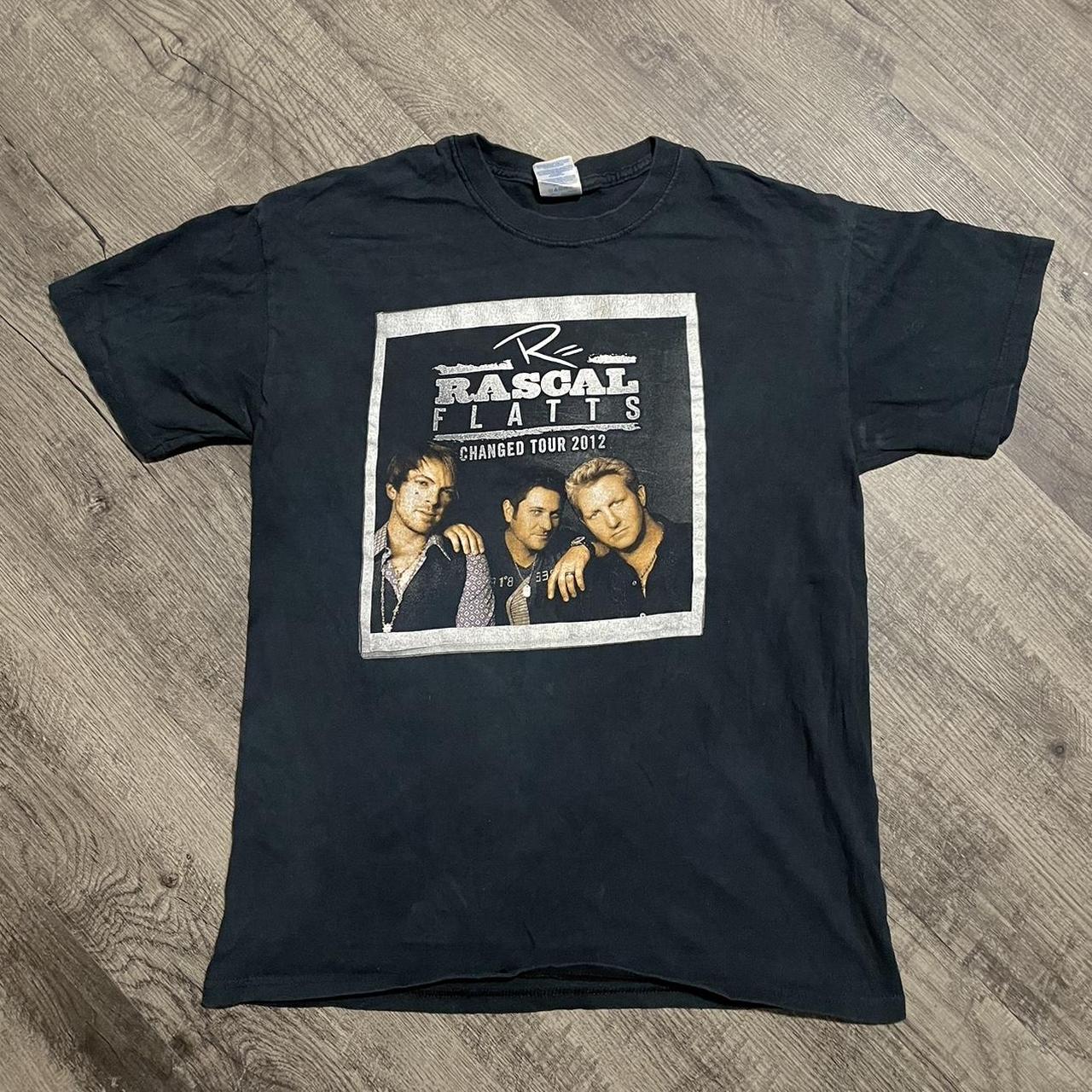 2012 rascal flats tour tee Size M Great condition... - Depop