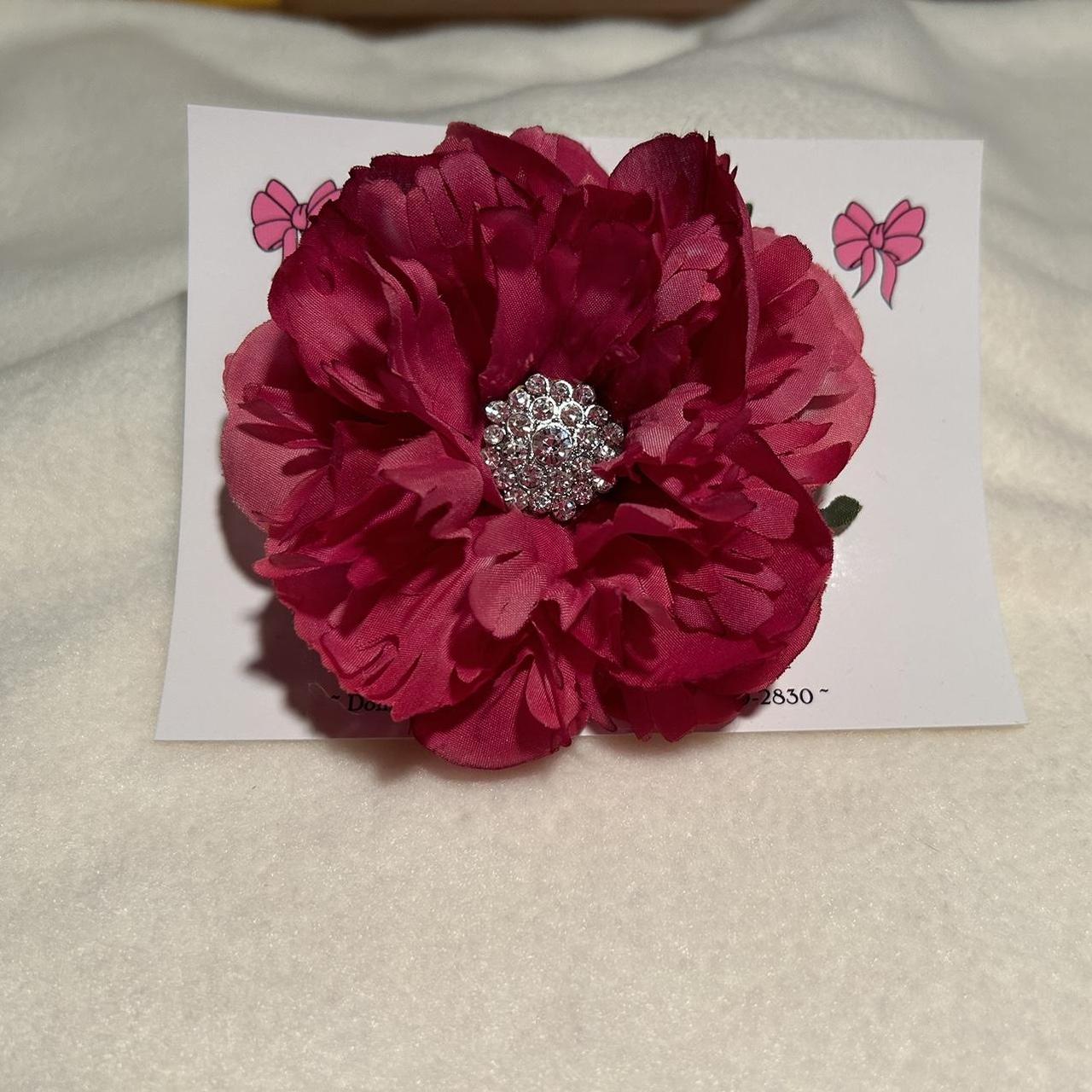Large pink rhinestone flower clip | Depop
