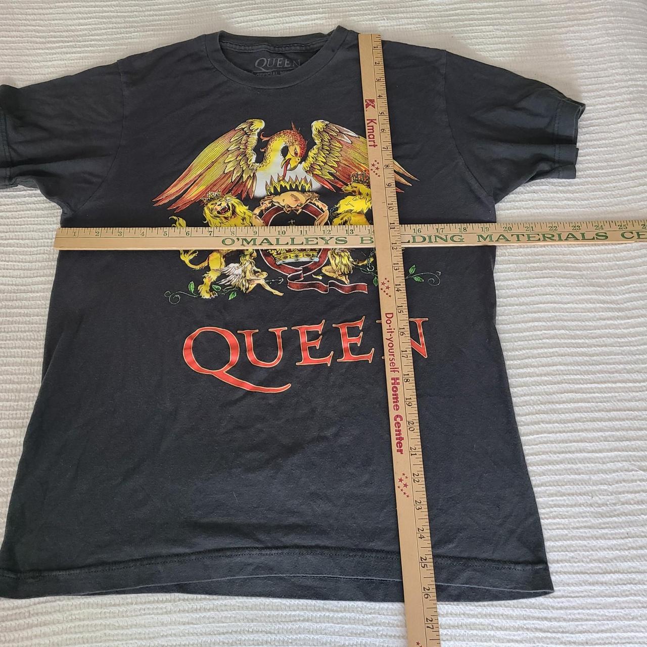 Queen band tee - black and red #Queen 48 | Depop