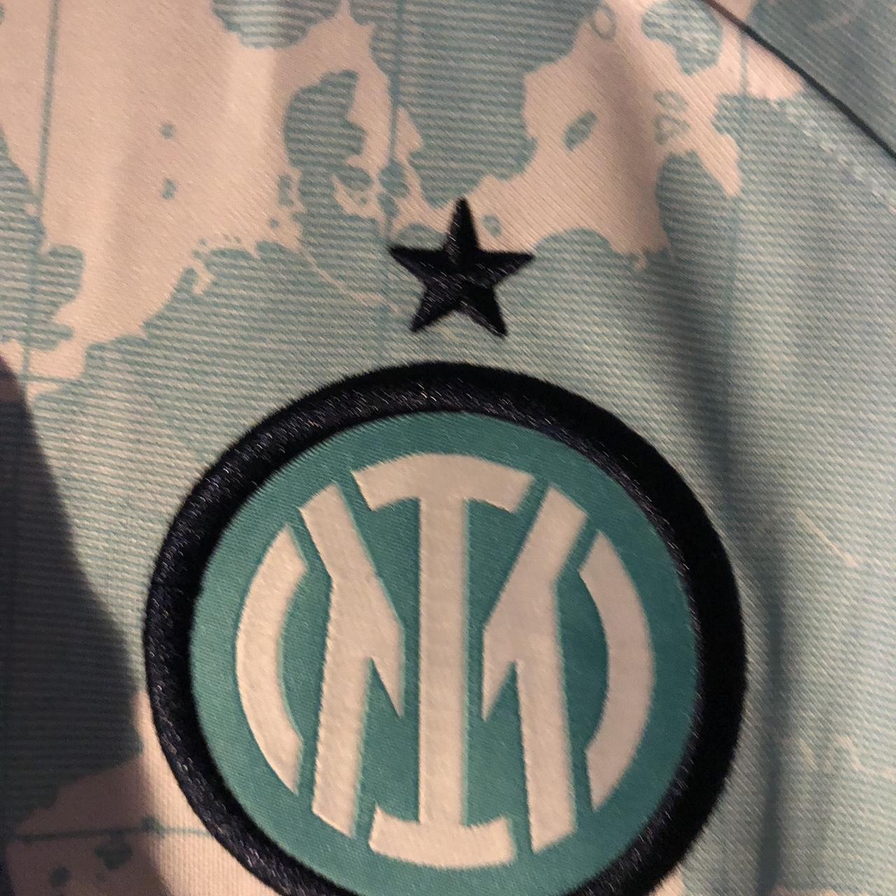 Inter Milan top first come first serve - Depop