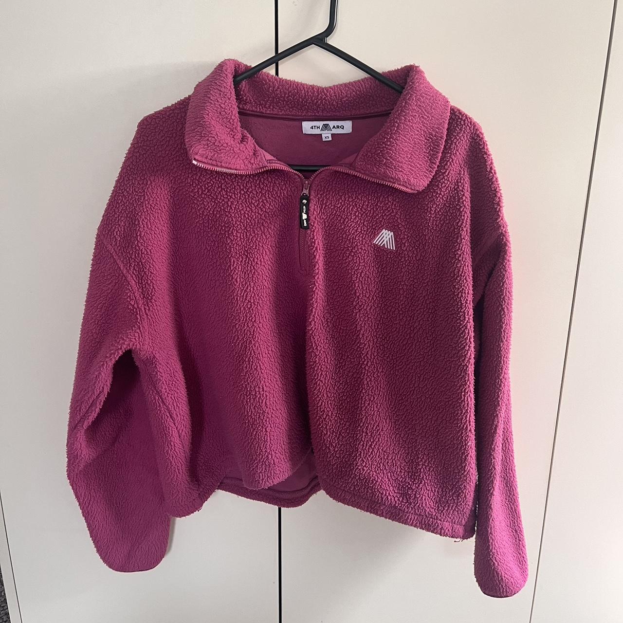 4th ARQ Berry fleece Size XS - Depop