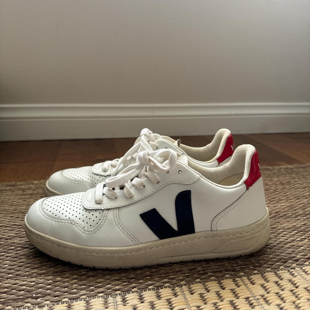 VEJA V-10 lace-up low-top sneakers - Depop