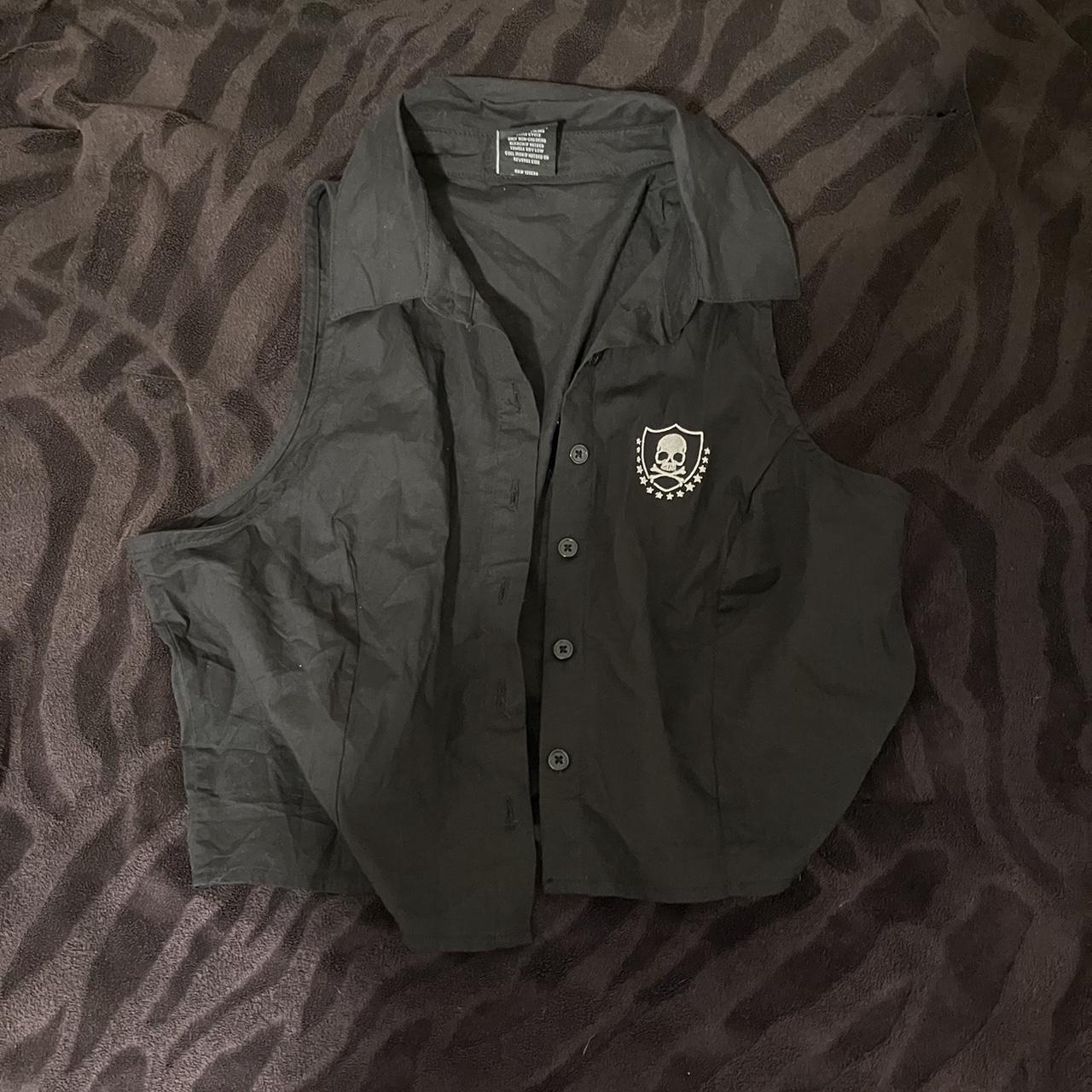 Hot topic skull button up - Depop