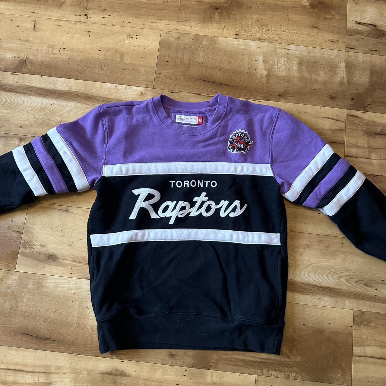 Raptors Mitchel & ness crewneck - Depop