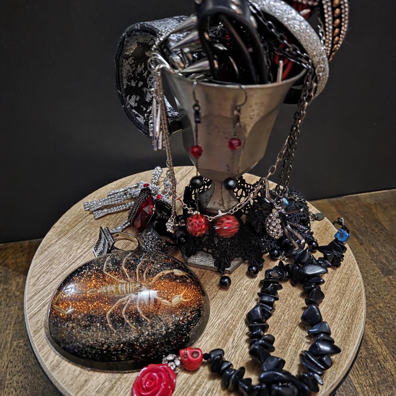 This jar is for my 🦂goth💀punk🖤alt 🥀bling 💎 bestie!... | Depop