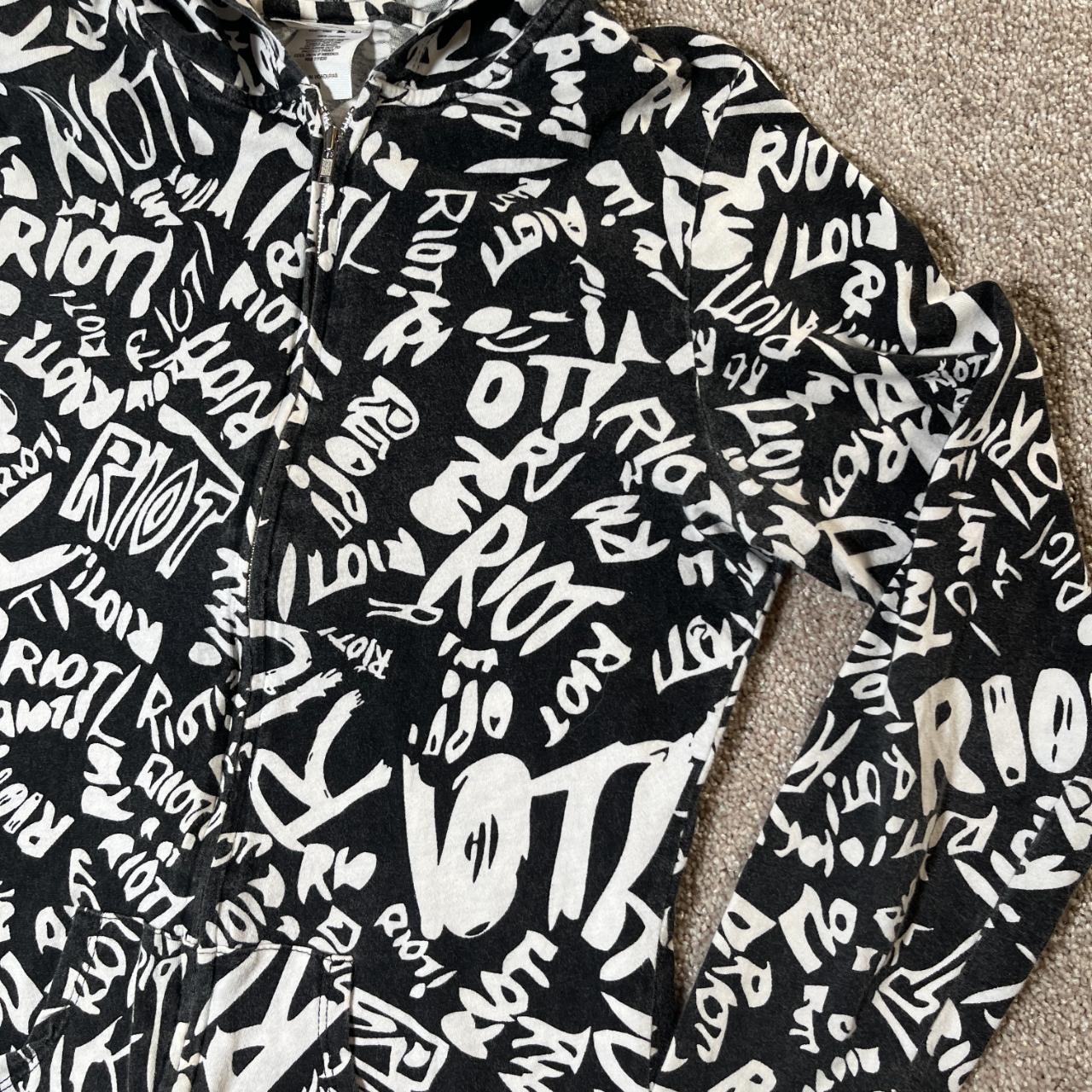 Vintage Y2K Paramore Riot Full Zip Up Thin Shirt... - Depop