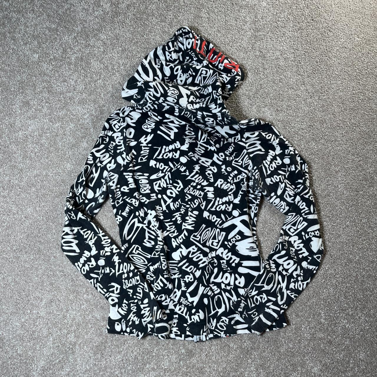 Vintage Y2K Paramore Riot Full Zip Up Thin Shirt... - Depop