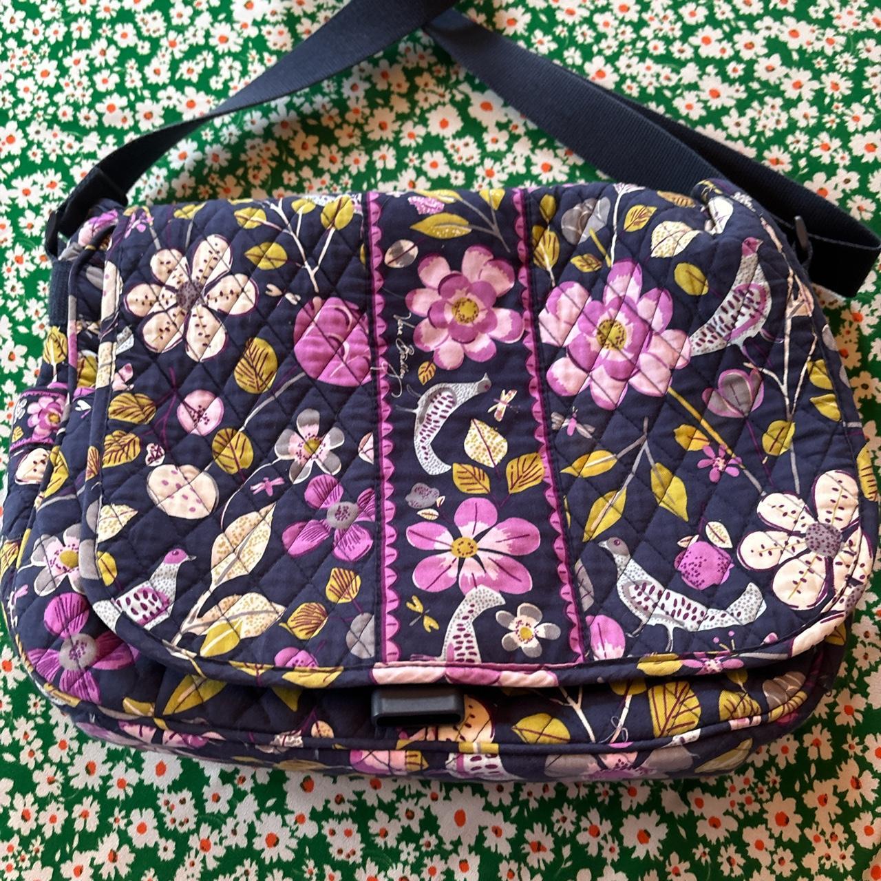Pretty Vera Bradley bag, perfect to for travel, work... - Depop