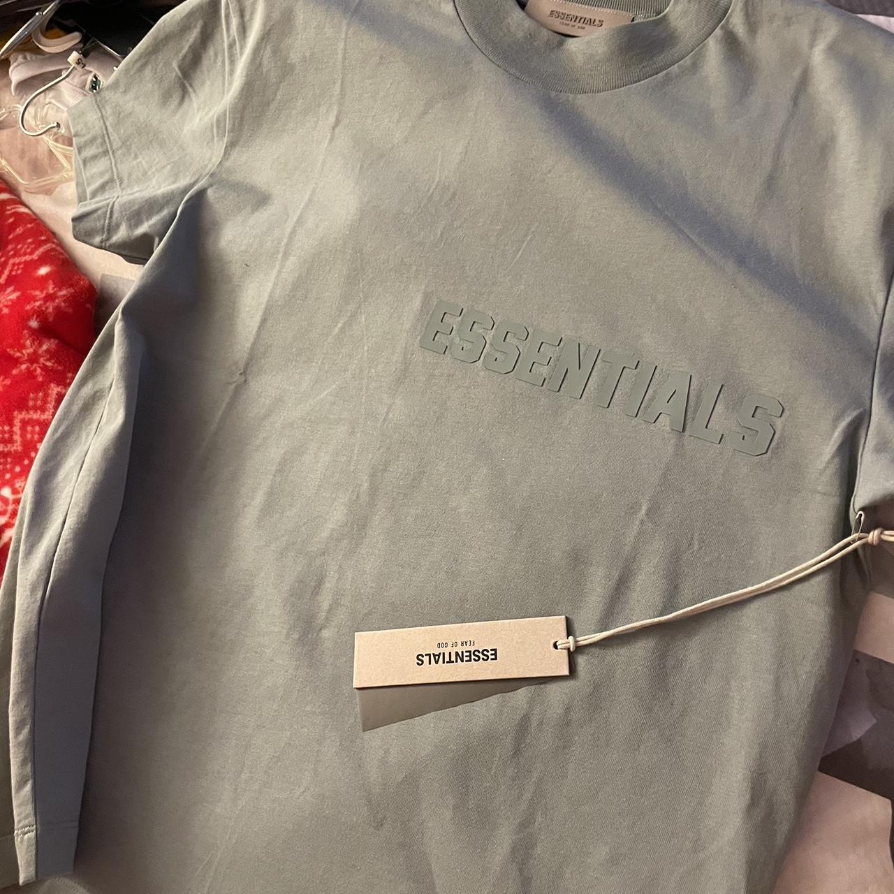 XXS MENS ESSENTIAL TEE SHIRT NEVER WORN - Depop