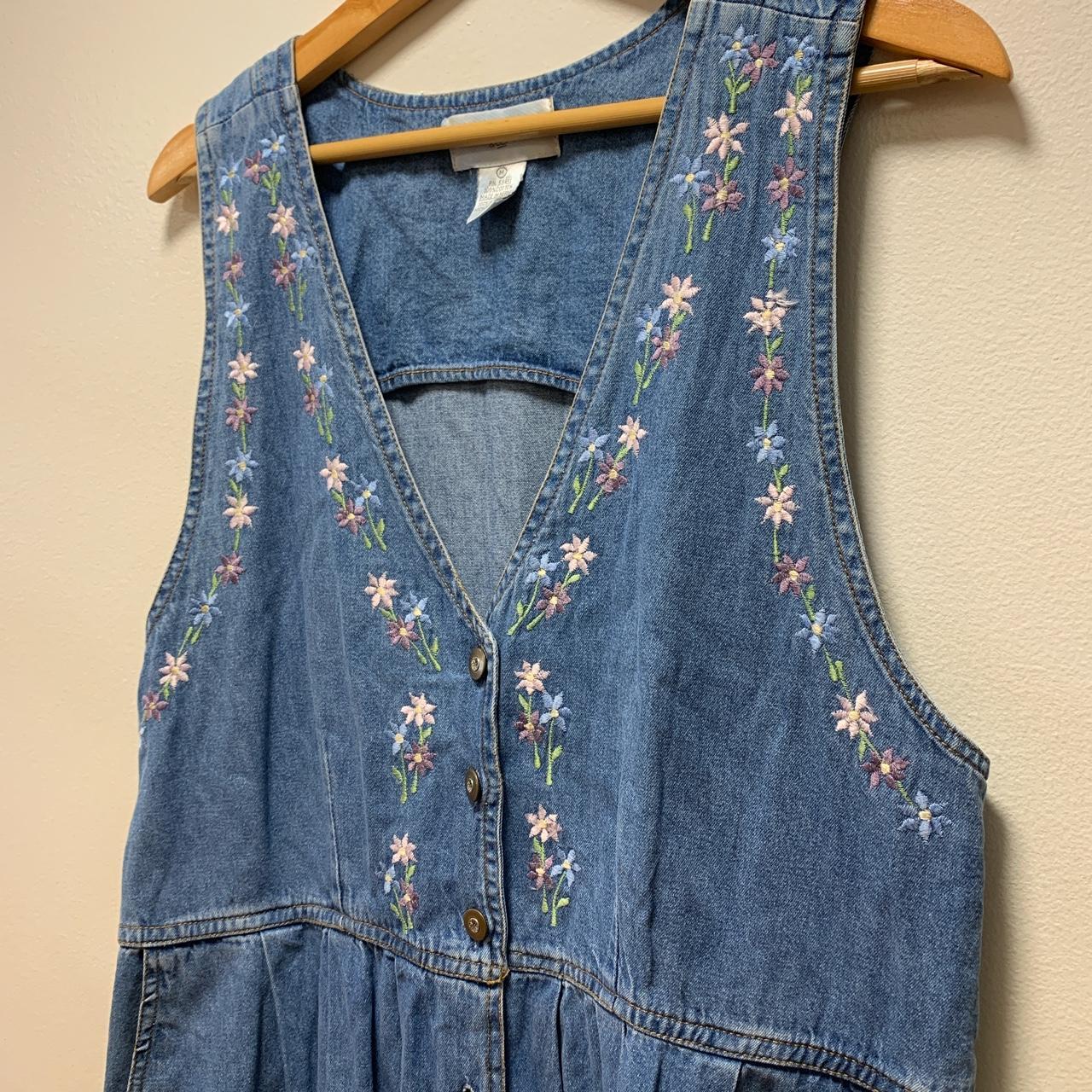 Casual Corner & Co denim dress. Women’s size Medium. - Depop