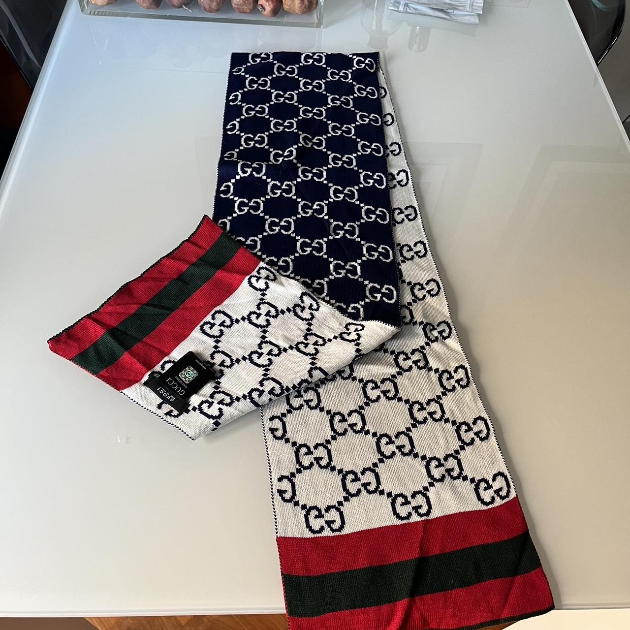 Sciarpa Gucci - Depop