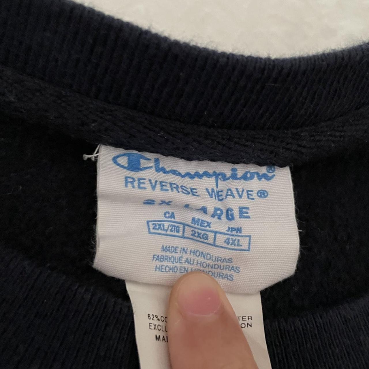 Men’s champion sweatshirt size 2xl but honestly fits... - Depop