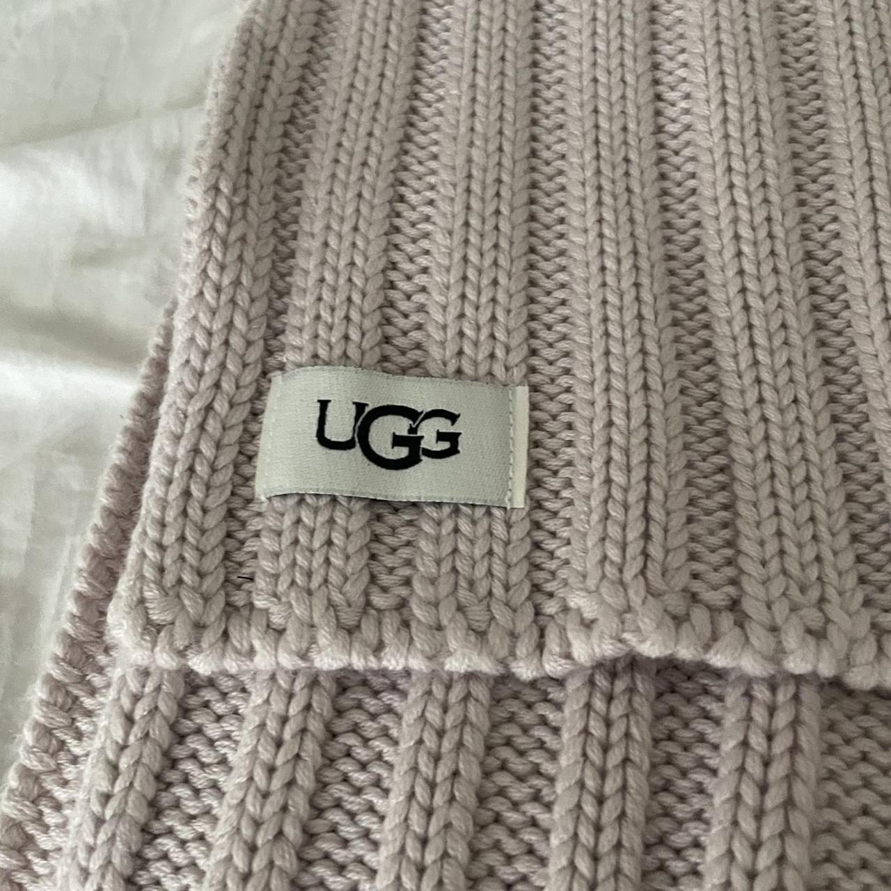Ugg scarf like new Super thick and warm Mauve color - Depop