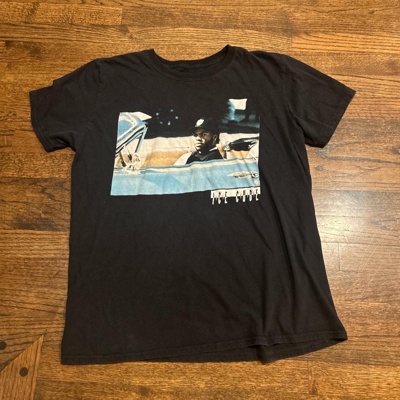 Vintage black tshirt Ice cube 🧊 Says large but... - Depop