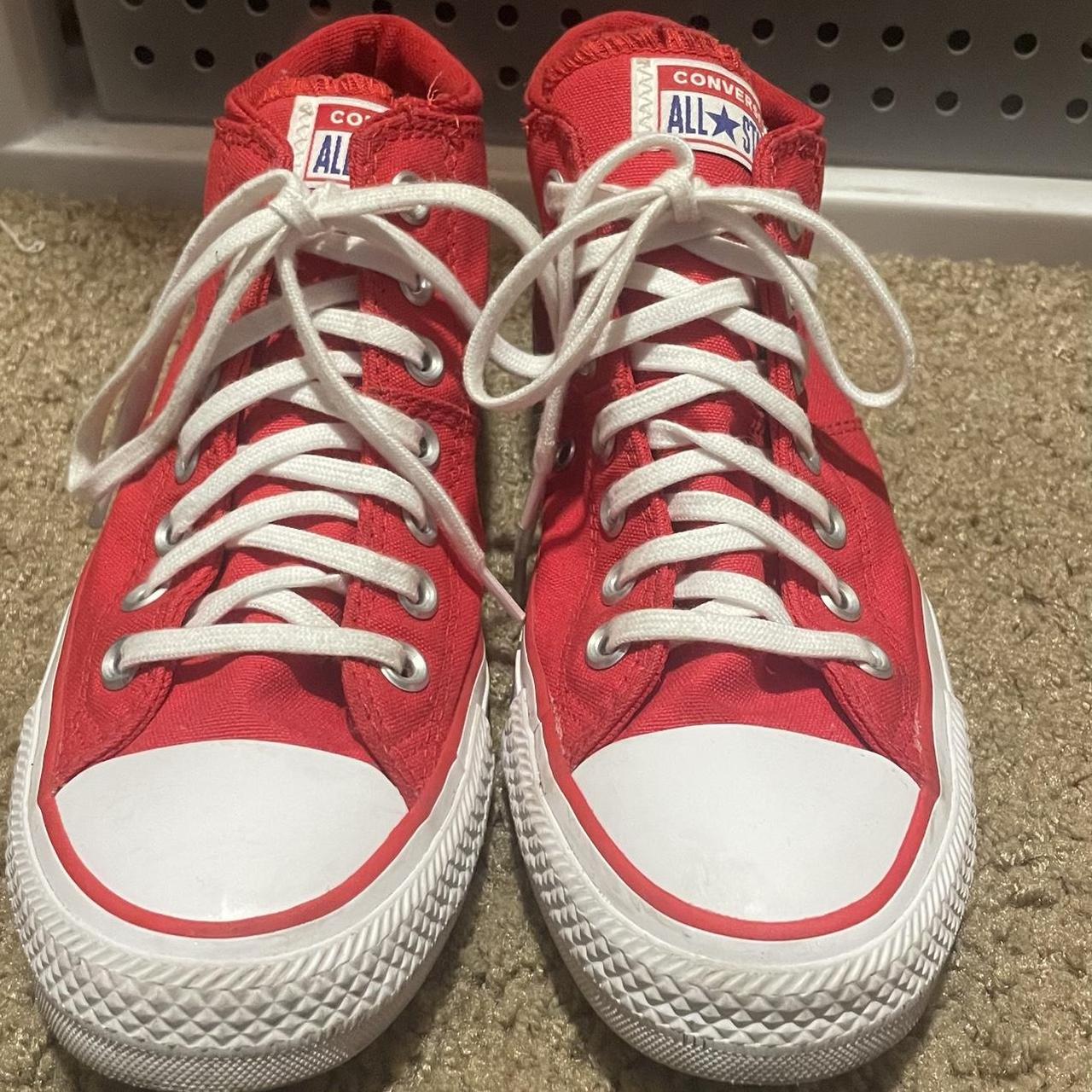 Mid top red converse Only worn a few times in great... - Depop