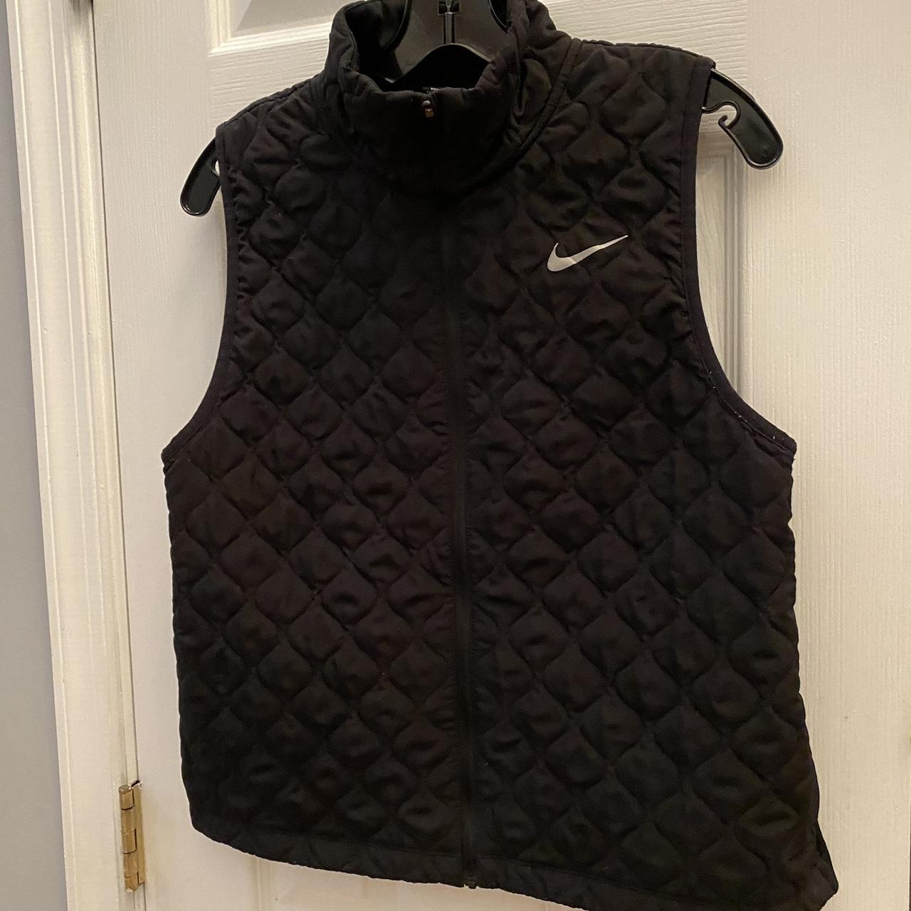 Nike Vest Mens Medium Black Aerolayer Thermal... - Depop