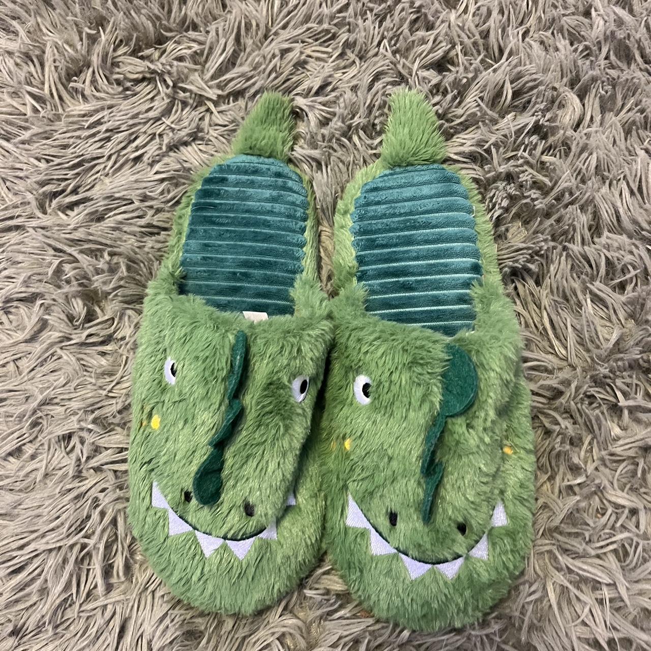 cute crocodile/alligator slipper slides y2k green... - Depop