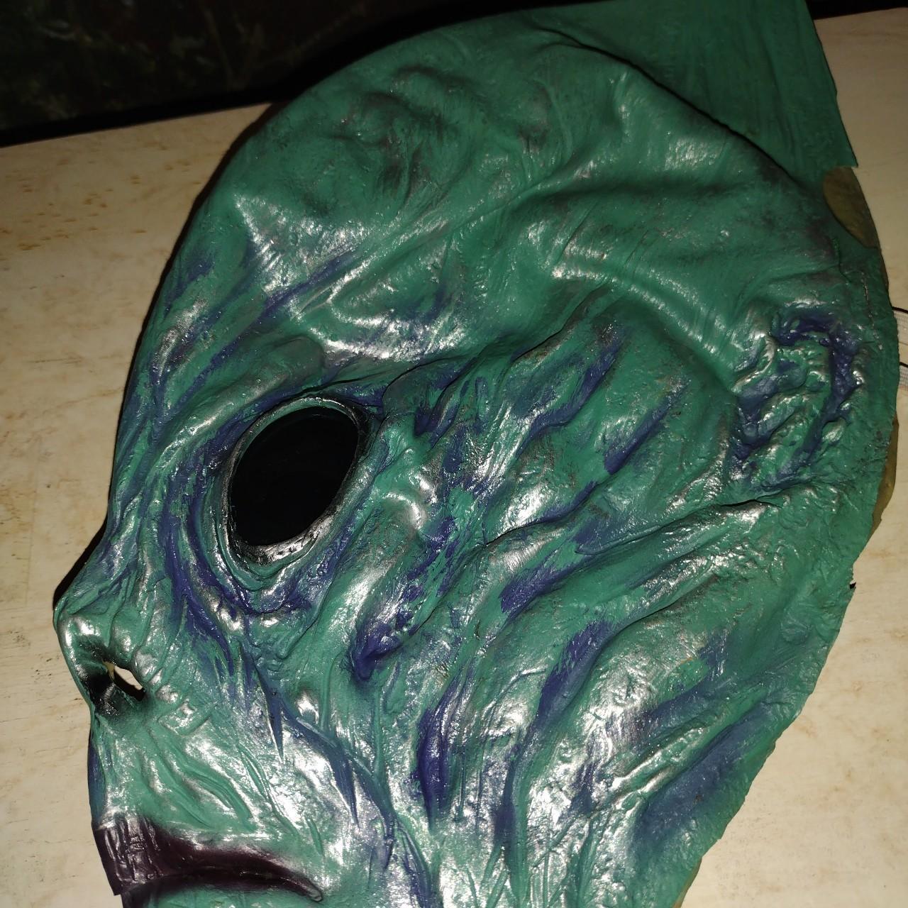 Mask Alien Halloween mask Green in good condition - Depop